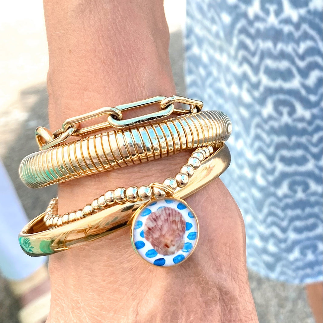 Michelle Rae – Seashell-jewelry